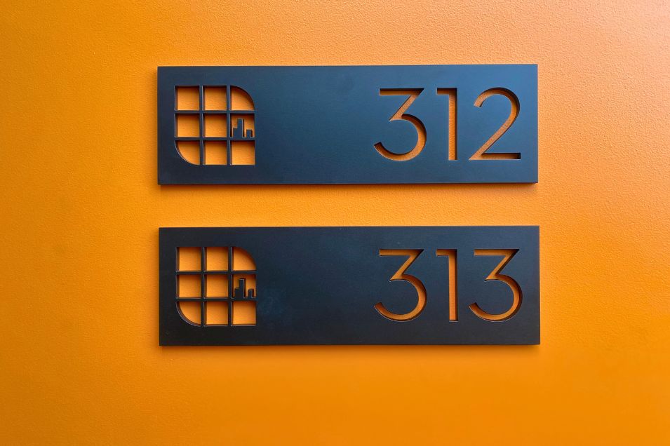 Custom Made Address Signs, Personalized Plaques, and Numbers