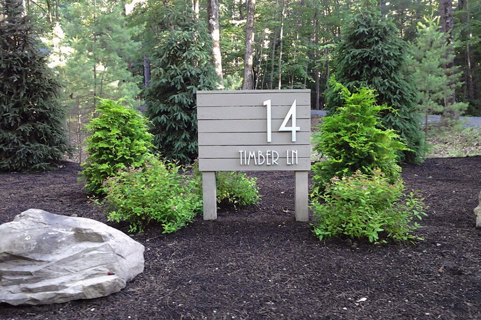 Custom Made Address Signs, Personalized Plaques, and Numbers
